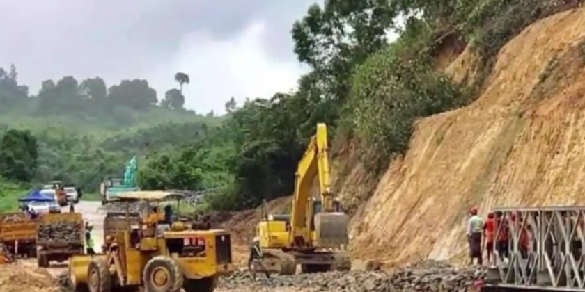 Efforts for Transportation: Bailey bridge on Myawaddy-Kawkareik section ...