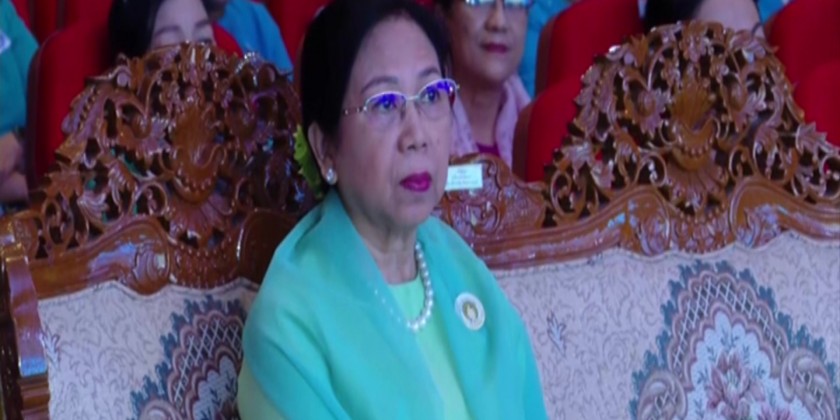 Traditional Beauties of Myanmar Women: Fashion Show to commemorate ...