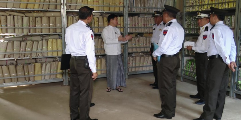 NRC Issuance: Union Minister makes inspections in Mawlamyine | Myanmar ...