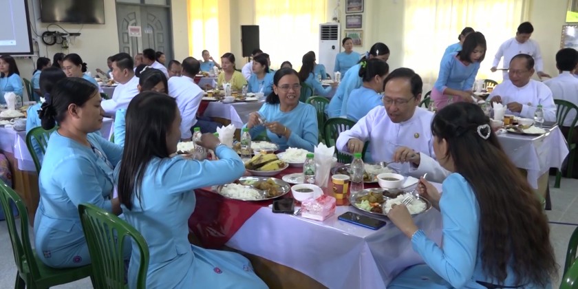 Gathering lunch: MoH Union Minister joined the gathering lunch of DHRH ...