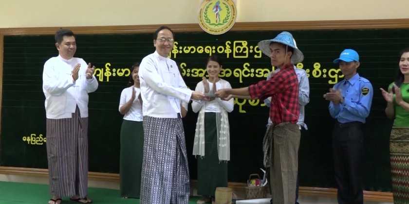 Gathering lunch: MoH Union Minister joined the gathering lunch of DHRH ...