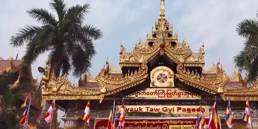 Lotus robe offering ceremony: Lotus robe offered to Mandalay ...