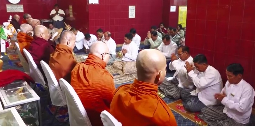 Lotus robe offering ceremony: Lotus robe offered to Mandalay ...