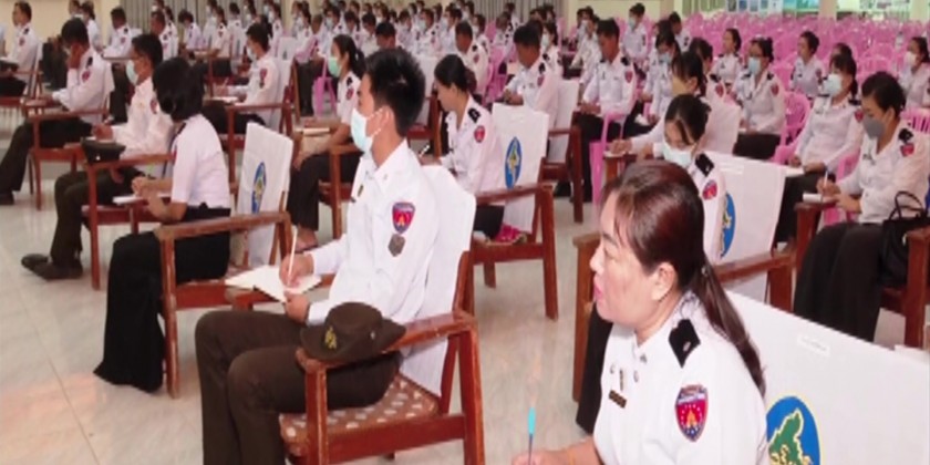 Immigration and Population: Union Minister meets with officials in Mon ...