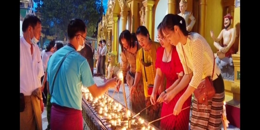 Full Moon Day of Thadingyut: People crowded at pagodas and other ...