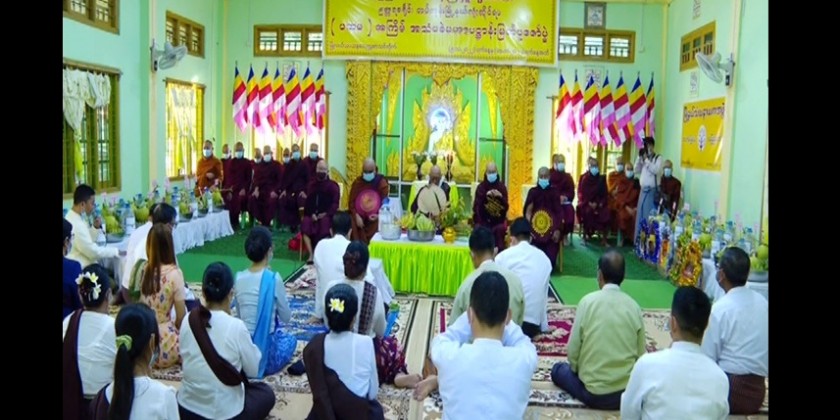 Full Moon Day of Thadingyut: People crowded at pagodas and other ...
