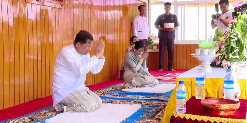 Consecration Ceremony: Diamond Bud hoisted atop Shwe Bone Pwint Pagoda ...