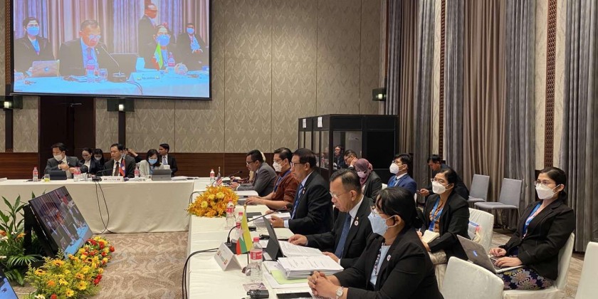 21st AEC Council Meeting: Myanmar delegation attended the meeting in ...