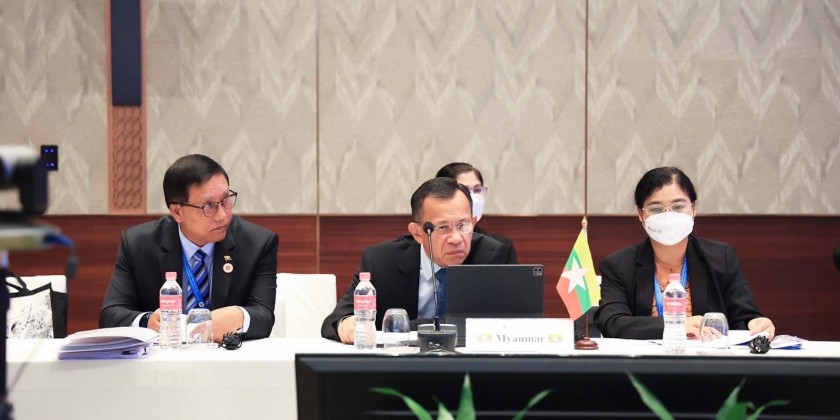 21st AEC Council Meeting: Myanmar delegation attended the meeting in ...