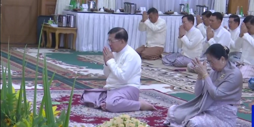 Kathina offering ceremony :Families of the Office of C-in-C offered ...