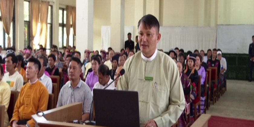 Meeting with officials and entrepreneurs: PM met with the departmental ...