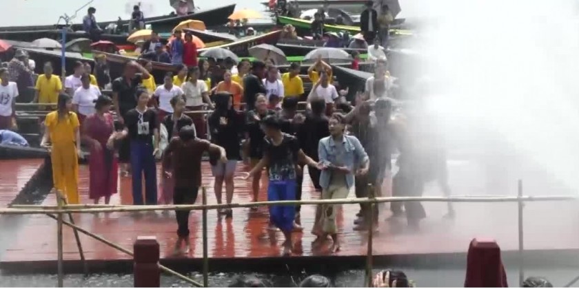 Traditional Celebration: Inlay Floating Thingyan in MongThauk Village ...