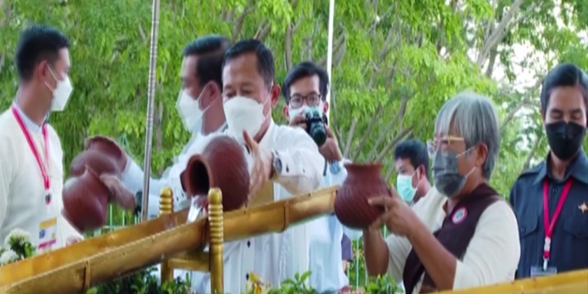 Religious Ceremony: Ceremony of pouring water on banyan trees | Myanmar ...