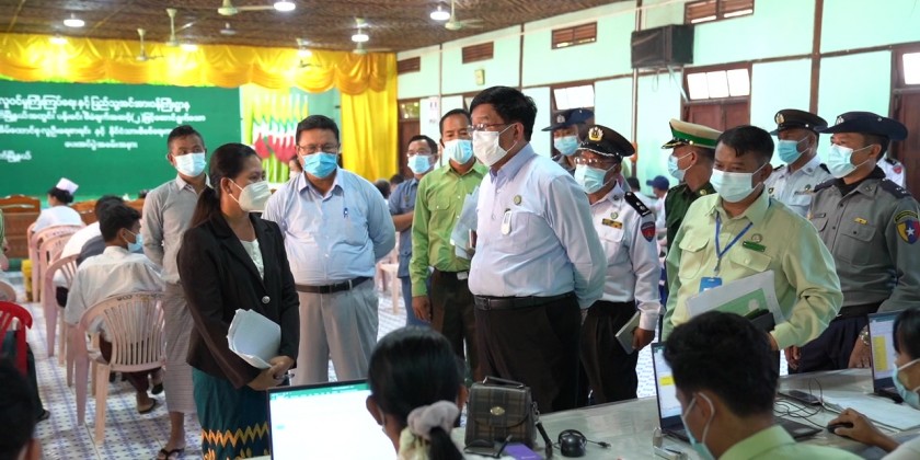 Immigration Issue: Chief Minister presents NRCs, household lists ...