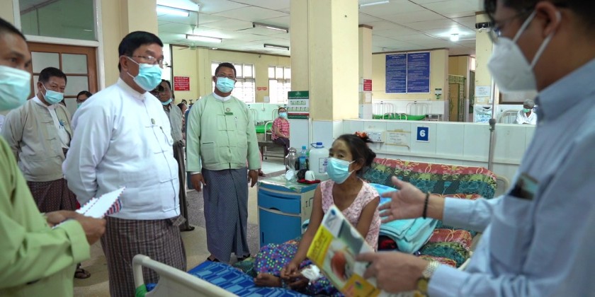 Healthcare Sector: Tatmadaw Mobile Medical Team providing health ...