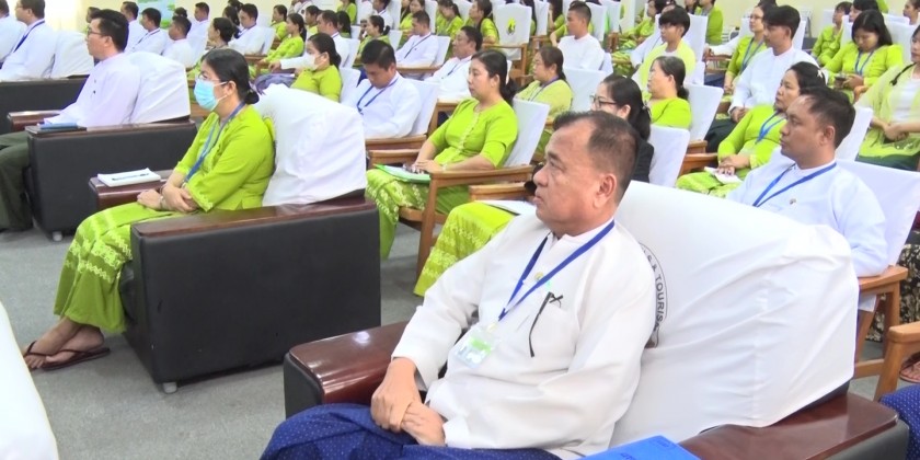 Honoring outstanding students: MoHT Union Minister awarded outstanding ...