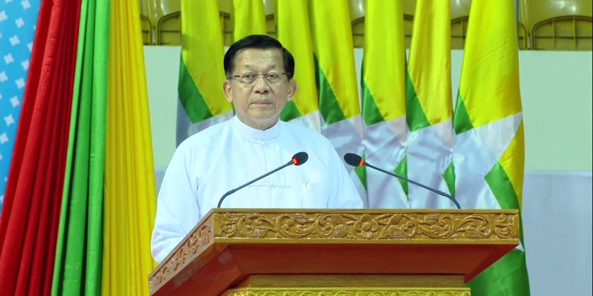 Handing over Victory Flag: Acting President handed over victory flag ...