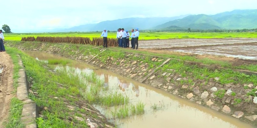 Boosting Crop Yields: MOALI Deputy Minister inspects irrigation ...