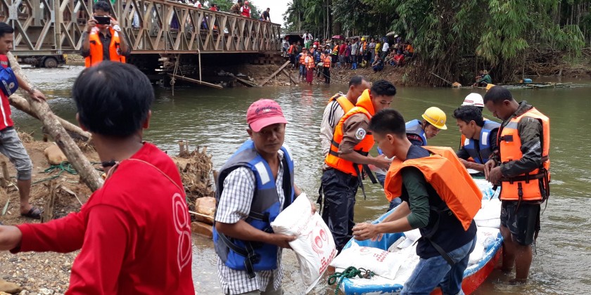 Flood Relief: Foods, Personal Aid Provided To Flood-Affected People ...