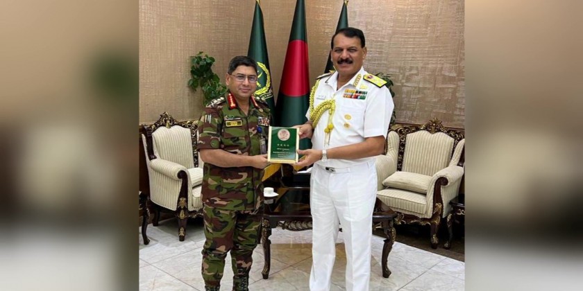 Indian Navy Chief meets Bangladesh Army Chief in Dhaka | Myanmar ...