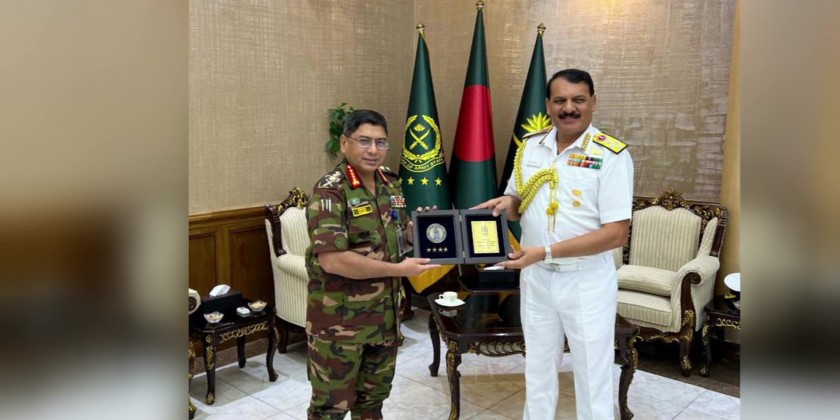 Indian Navy Chief meets Bangladesh Army Chief in Dhaka | Myanmar ...