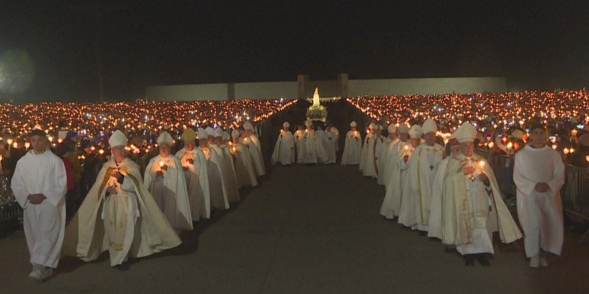 Fatima procession starts as Vatican announces Pope visit to Portugal ...