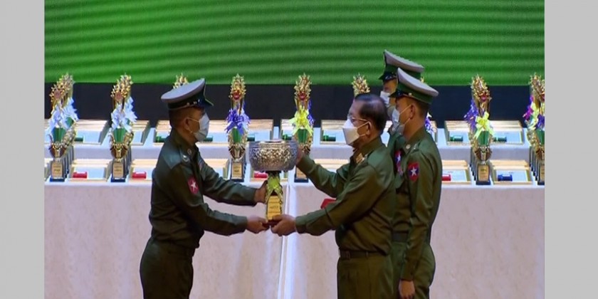 Awarding Ceremony: Honorary awards presented to the outstanding ...