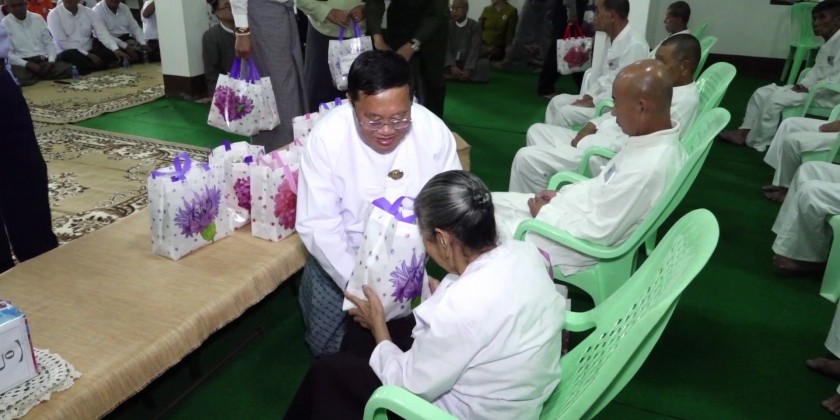 Providing cash assistance: Shan State CM provided cash assistance to ...