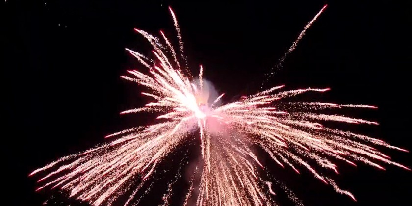 Tazaungdaing Lighting Festival: Visitors throng hot air balloons square ...