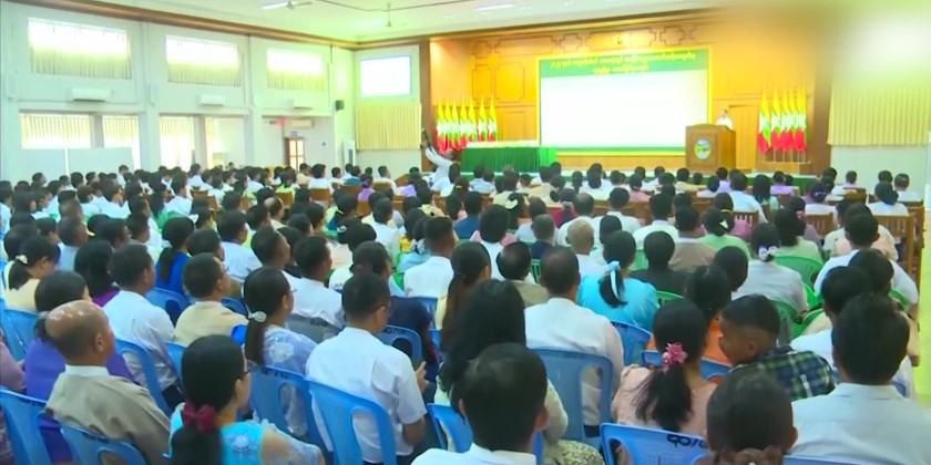 Ceremony of Honoring: MoALI honored the outstanding students and staffs ...
