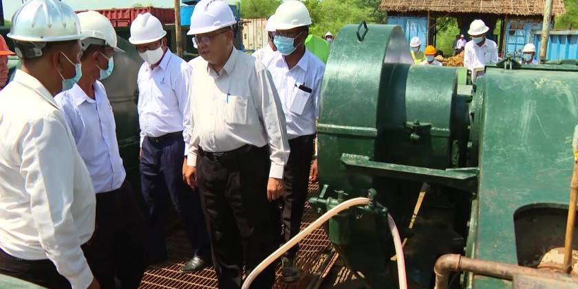 Energy Sector: Union Minister inspects oil field and fertilizer factory ...