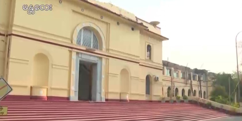 Aftermath of Earthquake: Cleaning the debris at damaged Mandalay ...