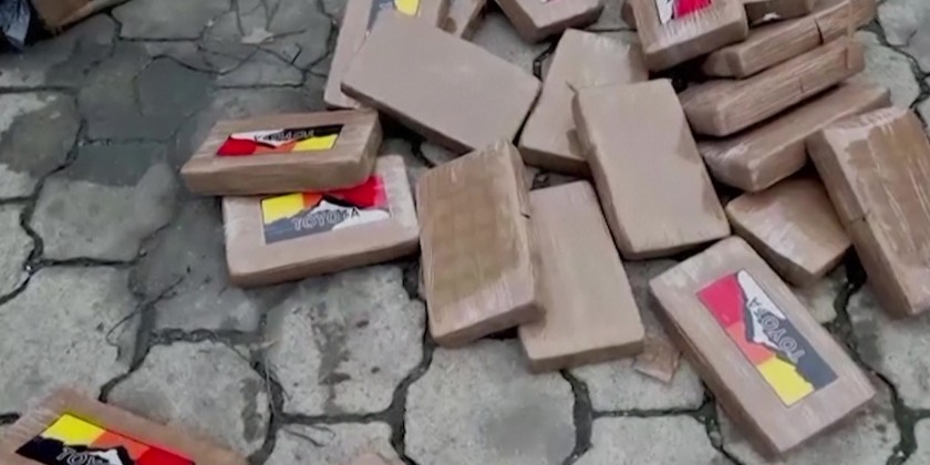 Biggest-ever Colombian narco sub intercepted | Myanmar International TV