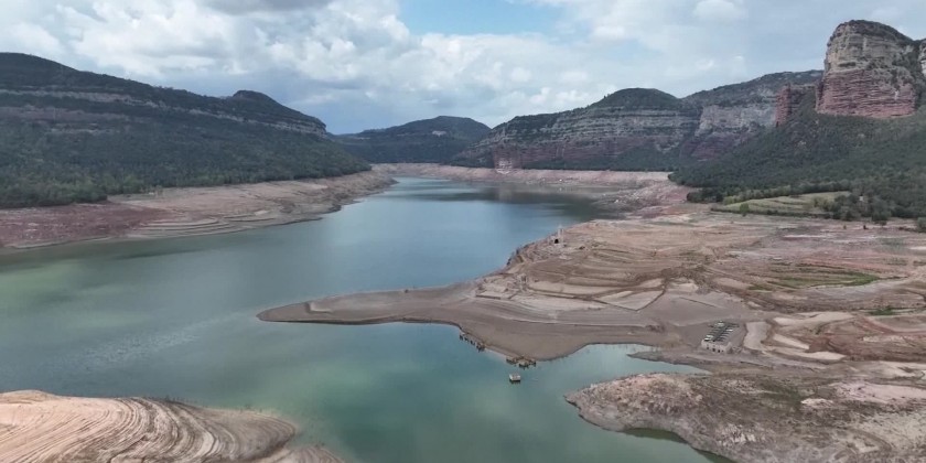Drone shows low levels at Spanish reservoir | Myanmar International TV