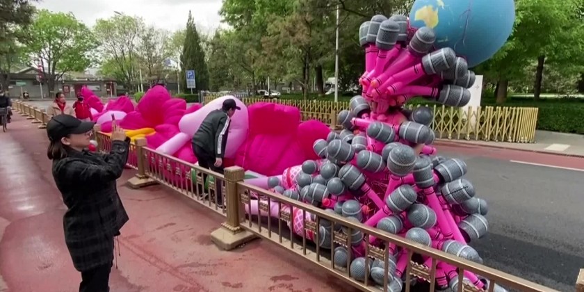 Chinese performance artist's Earth Day display | Myanmar International TV