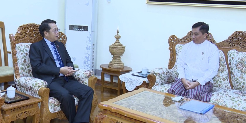 Receiving Ambassadors: MoC UM received China and Lao Ambassadors ...