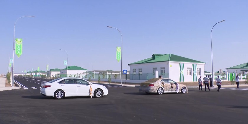 A new village appears in Turkmenistan – Döwletli Mekan | Myanmar ...