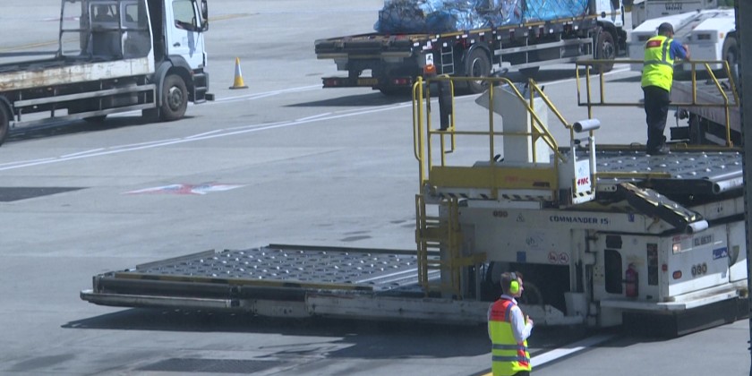 UK government backs Heathrow Airport third runway expansion | Myanmar ...