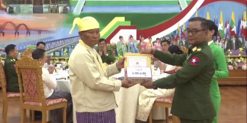Awarding ceremony: Chief of General Staff (Army, Navy, Air) delivered a ...