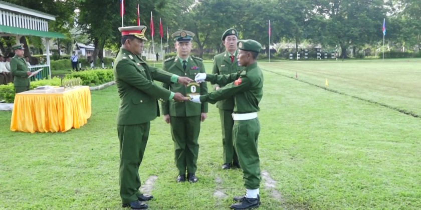 Defence Services: People military servants training No. 1 graduation ...