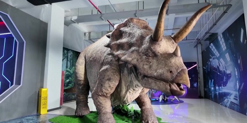 Suzhou exhibition displays dinosaur models in living scenario | Myanmar ...