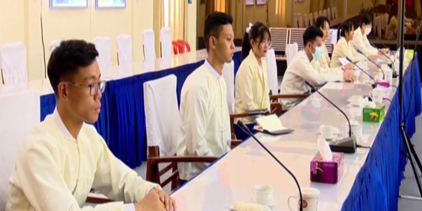 Engineering Sector: MoI Union Minister meets with AGTI graduates ...
