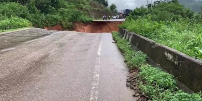 Effort for Transportation :Temporary Bailey Bridge constructed on the ...