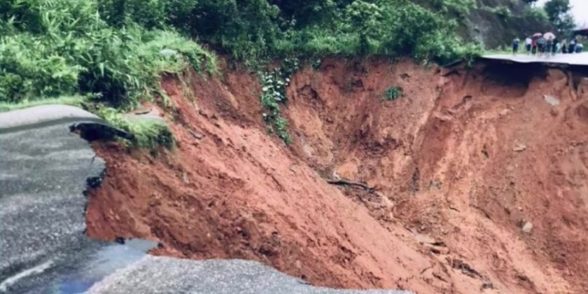 Effort for Transportation :Temporary Bailey Bridge constructed on the ...