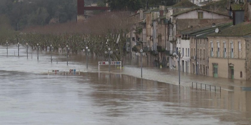 Garonne river flood by Storm Nils continues in France | Myanmar ...