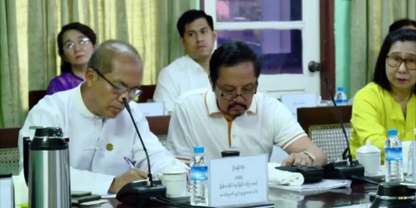 Film Censorship: MOI Union Minister meets with the Censorship Board ...