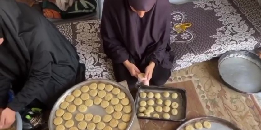 Displaced Families in Gaza Prepare for Eid Al-Fitr | Myanmar ...