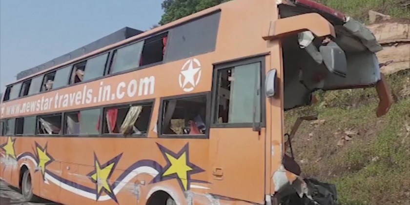 Many killed as bus collides with truck in India | Myanmar International TV