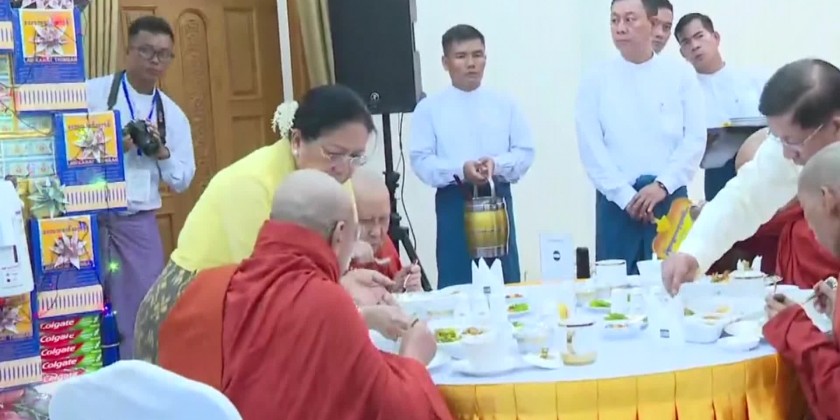Kathina Robe Offering: Ceremony held at Maravijaya Monastery in Nay Pyi ...