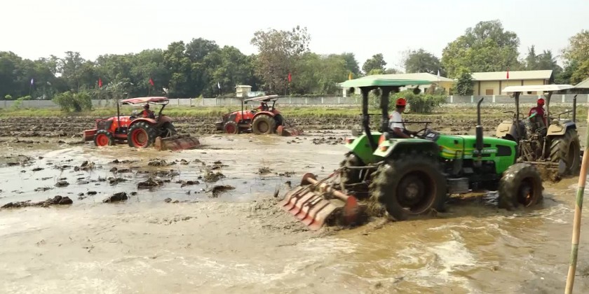 Advancing Agricultural Mechanization: Tractor demonstration in Let Thit ...